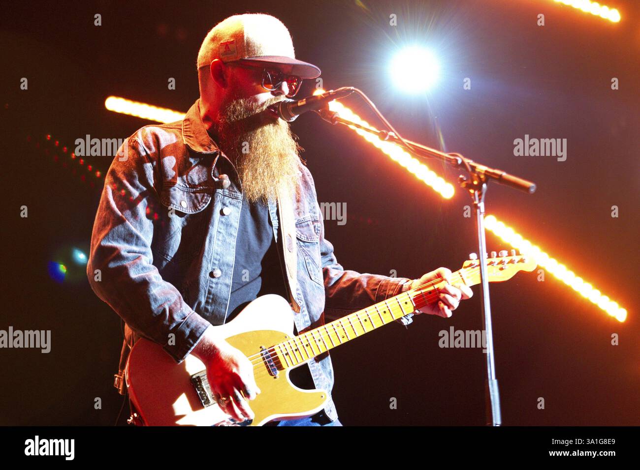 Isaac Gibson (vocals, guitar), 49 WINCHESTER, Uber Eats Music Hall, C2c ...