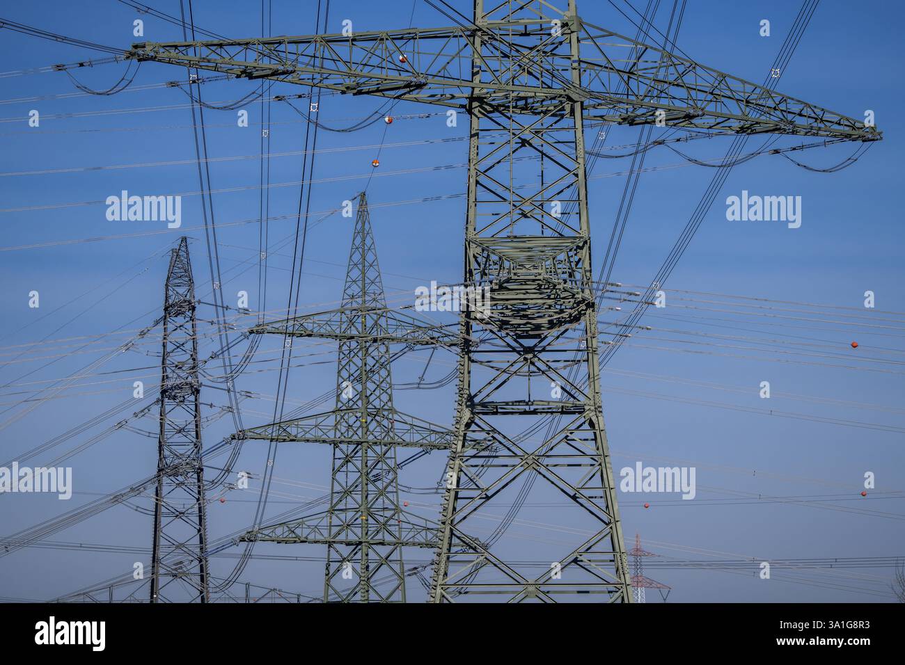 High-voltage pylons, lines at the Dortmund-Kruckel substation, start of ...