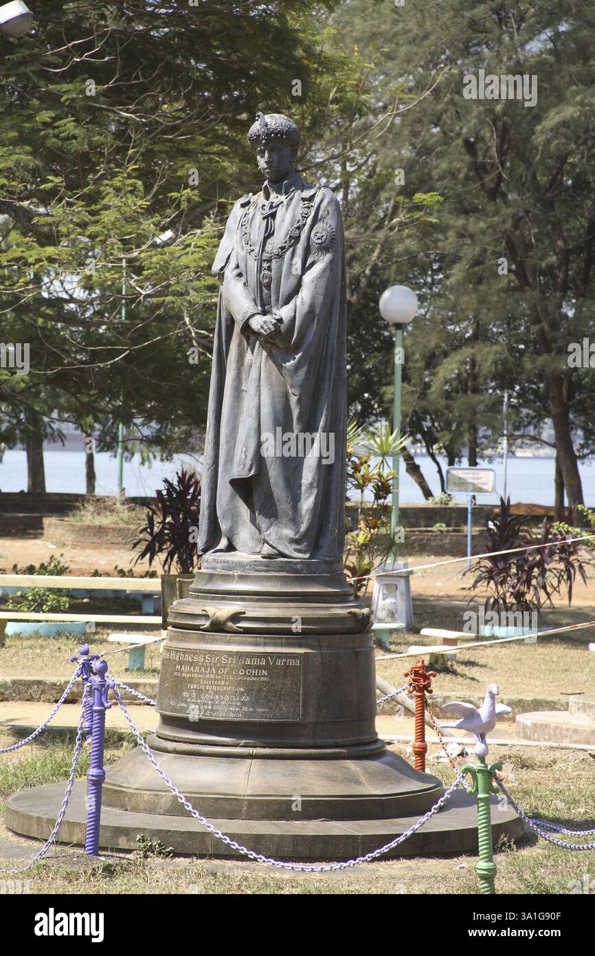 Statue of His Highness Sri Rama Varma Maharaja of Cochin now Ernakulam ...