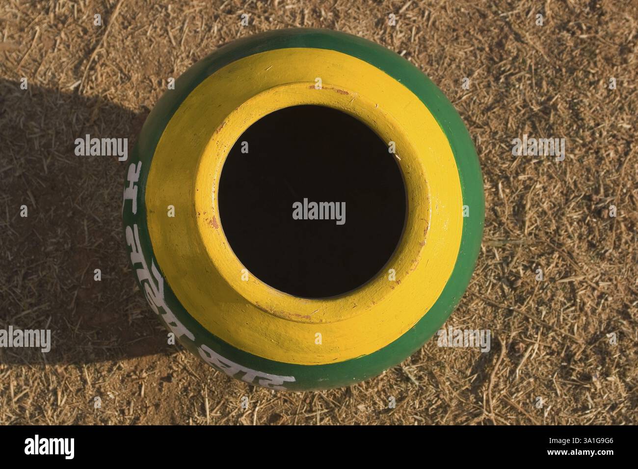Pitcher, clay pot for drinking water, India, Asia Stock Photo - Alamy