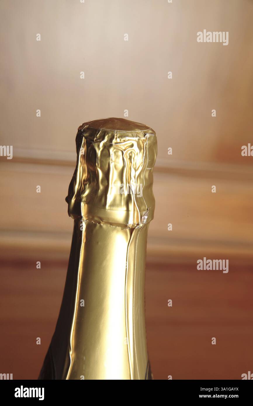 Champagne foils hi-res stock photography and images - Alamy