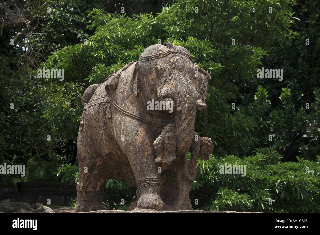 Elephant statue, Konarak Sun temple, Orissa, India Unesco World ...
