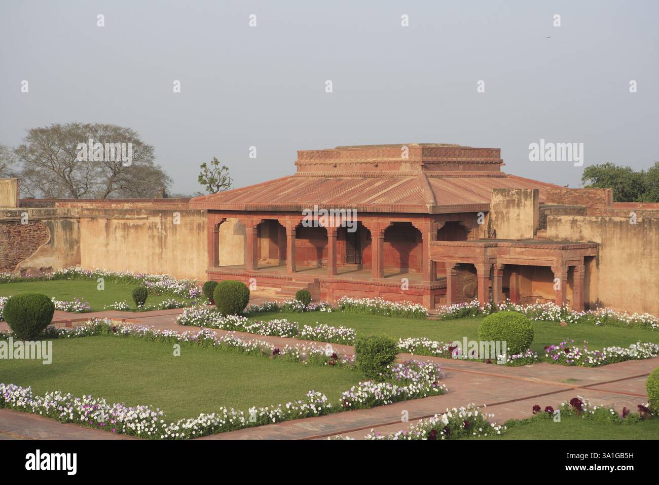 Diwan-e-Am in Fatehpur Sikri built during second half of 16th century ...