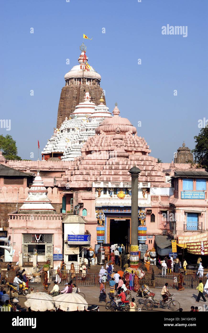 Jagannathpuri temple devoted to god Krishna, Baldev and Subhadra, Puri ...
