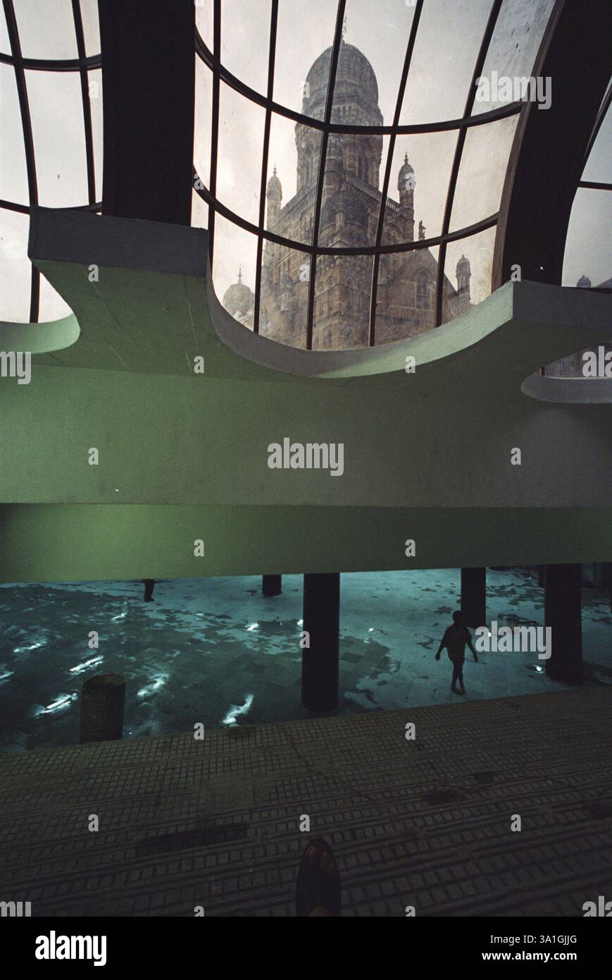 VT building looking through underground construction Stock Photo - Alamy