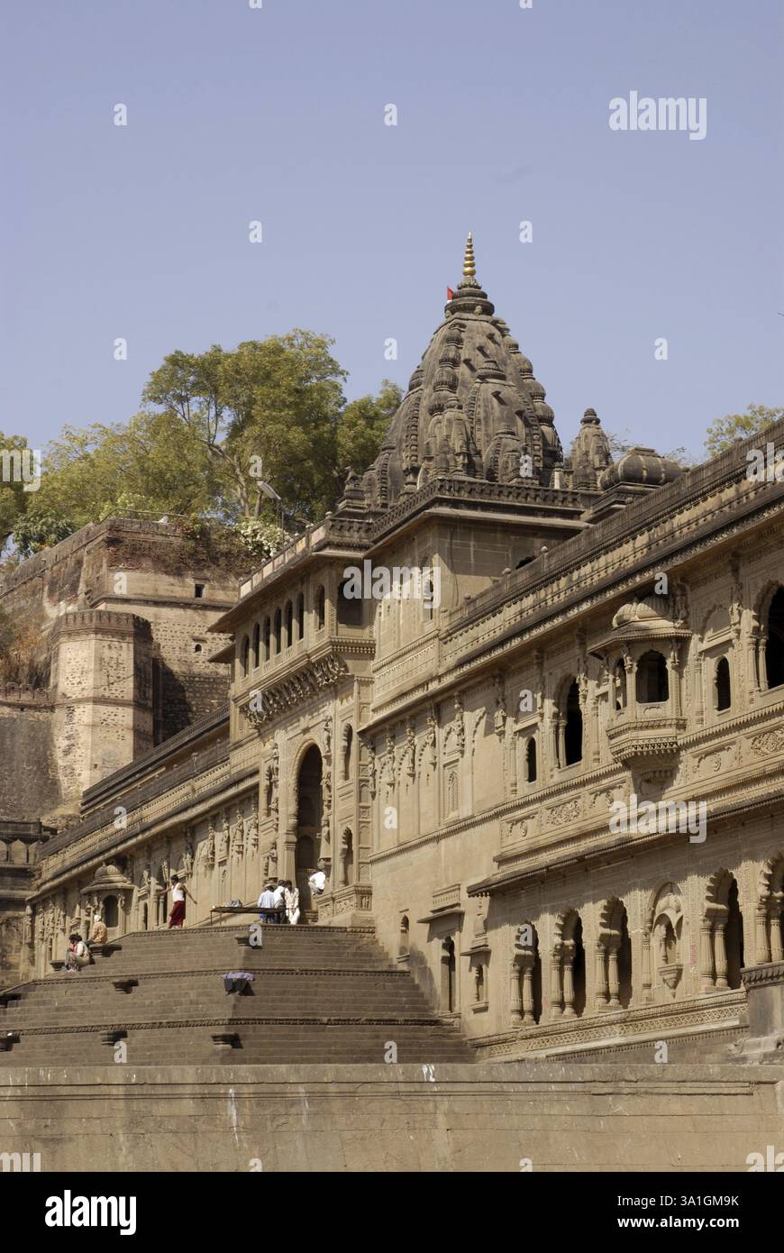 Maheshwar fort on the bank of river Narmada near Ujjain, Madhya Pradesh ...