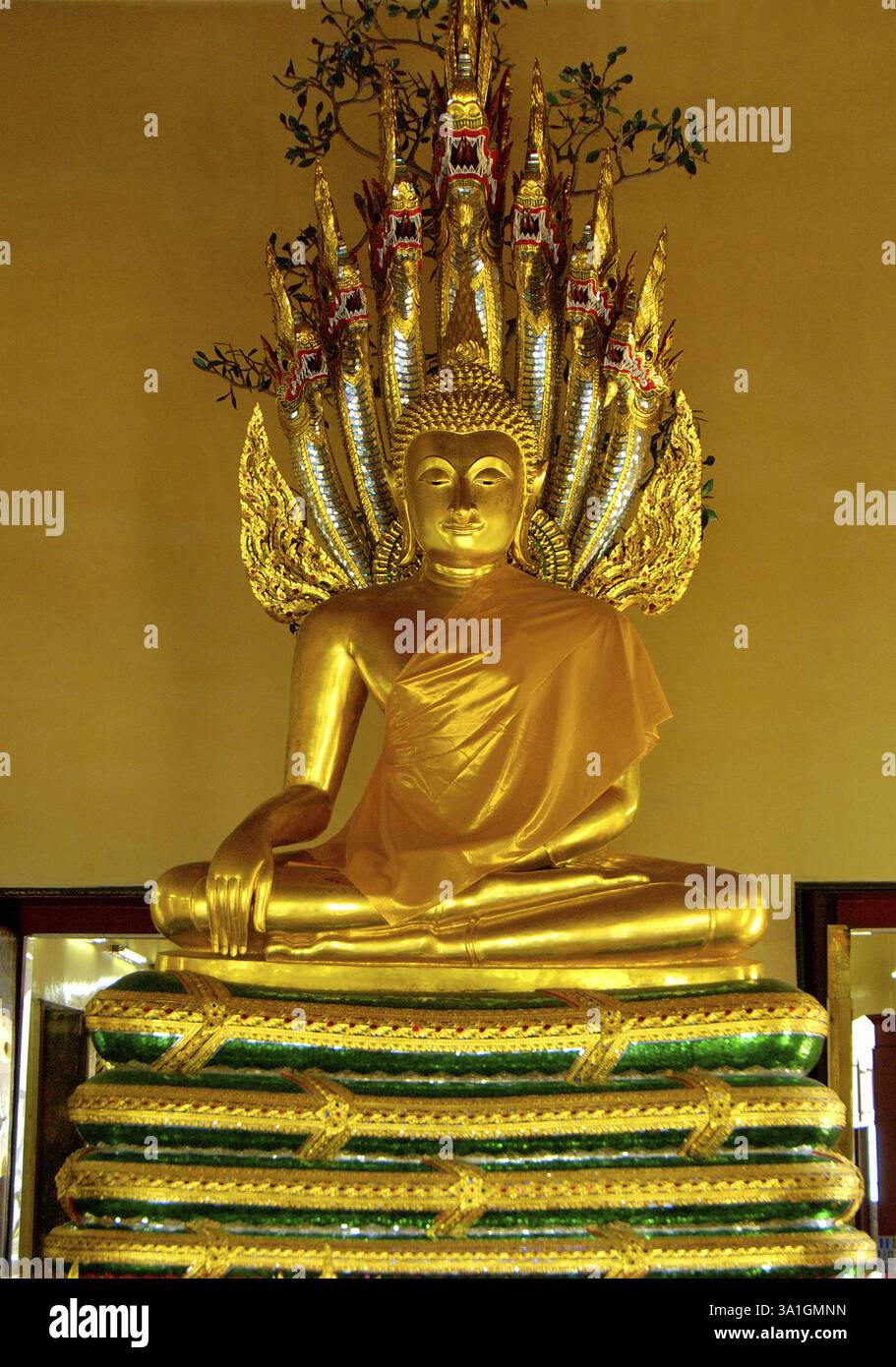 Wat Phra Chetuphon monastery King Rama one Chakri dynasty 16th century ...