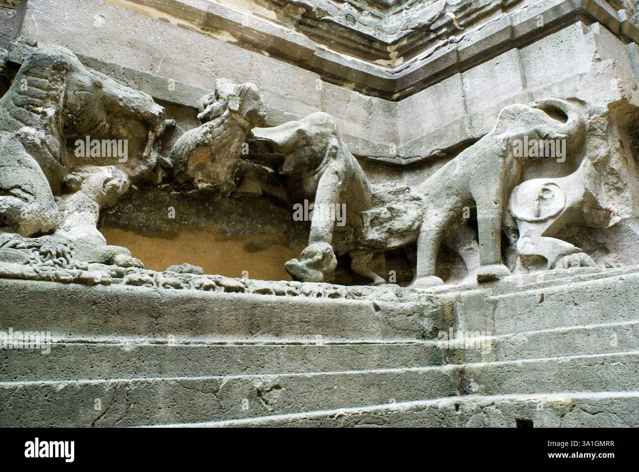 Ruin statue in Ellora caves, Aurangabad, Maharashtra, India, Asia Stock ...