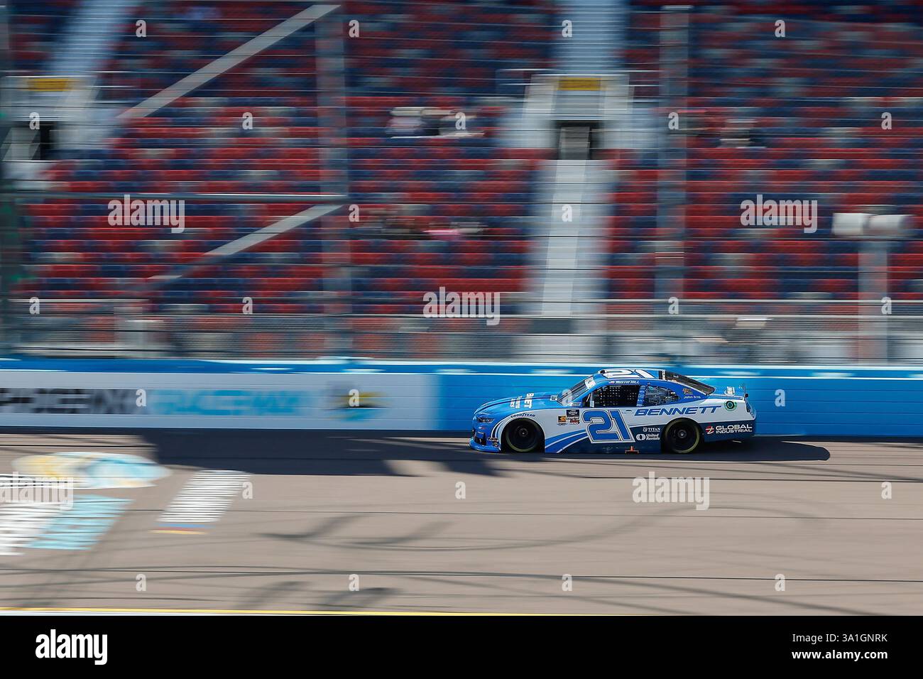 AVONDALE, AZ - MARCH 08: A wide view of Austin Hill (#21 R. Childress ...