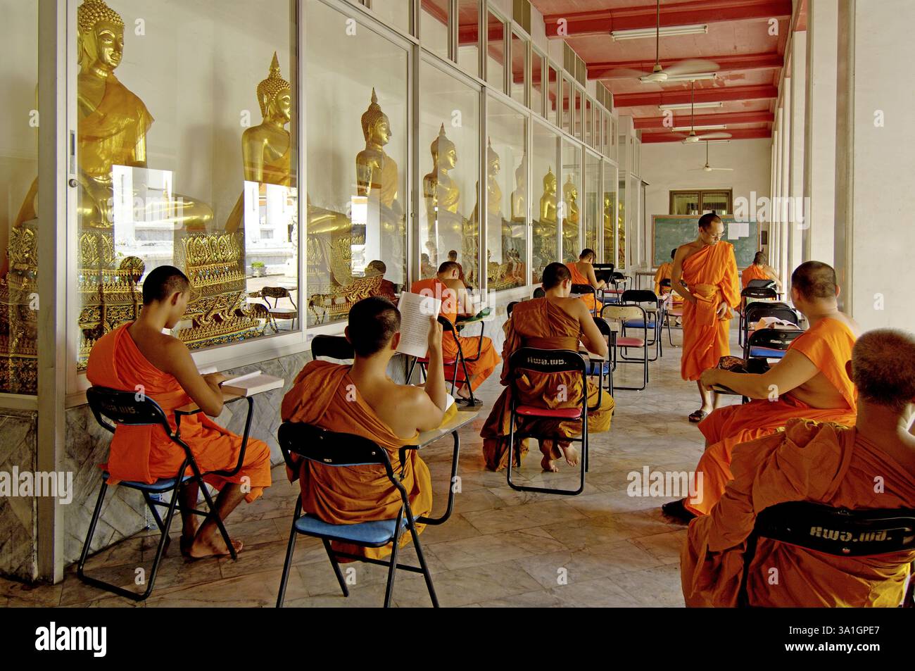Wat Phra Chetuphon monastery King Rama one Chakri dynasty 16th century ...