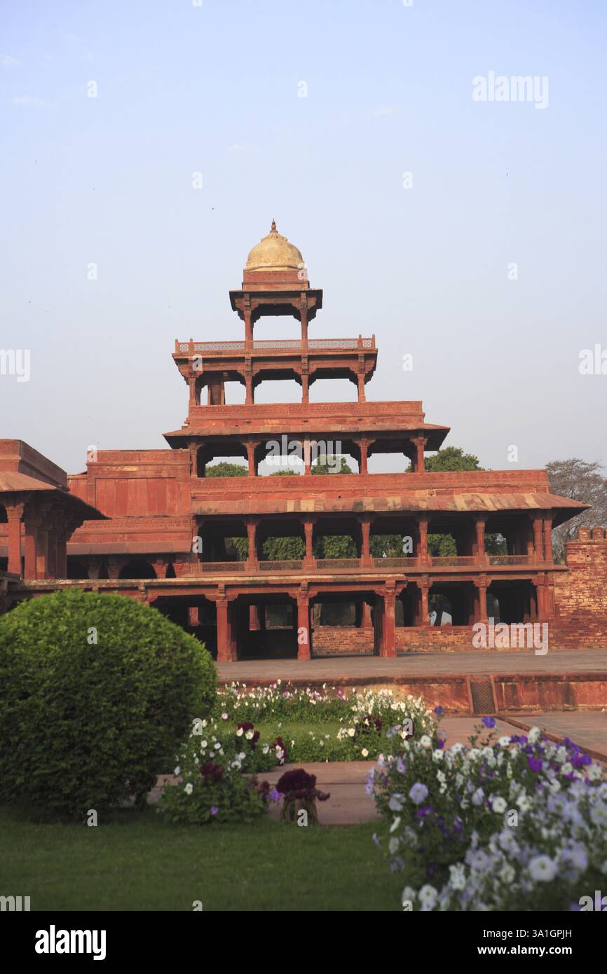 Panch Mahal in Fatehpur Sikri built during second half of 16th century ...