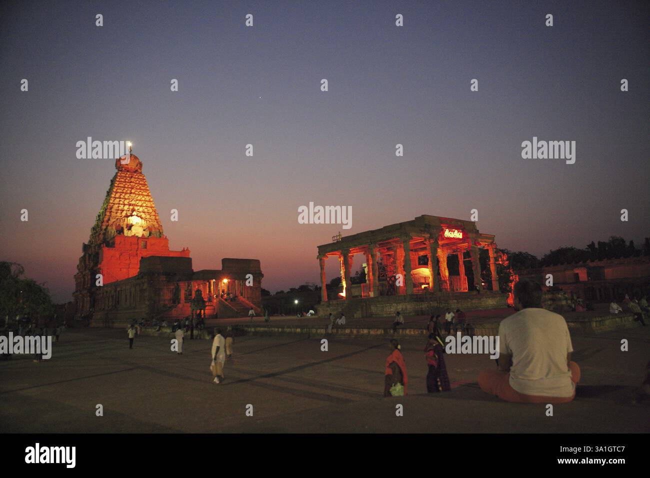Sunset at Brihadeshwara Temple also called Big Temple dedicated to Lord ...