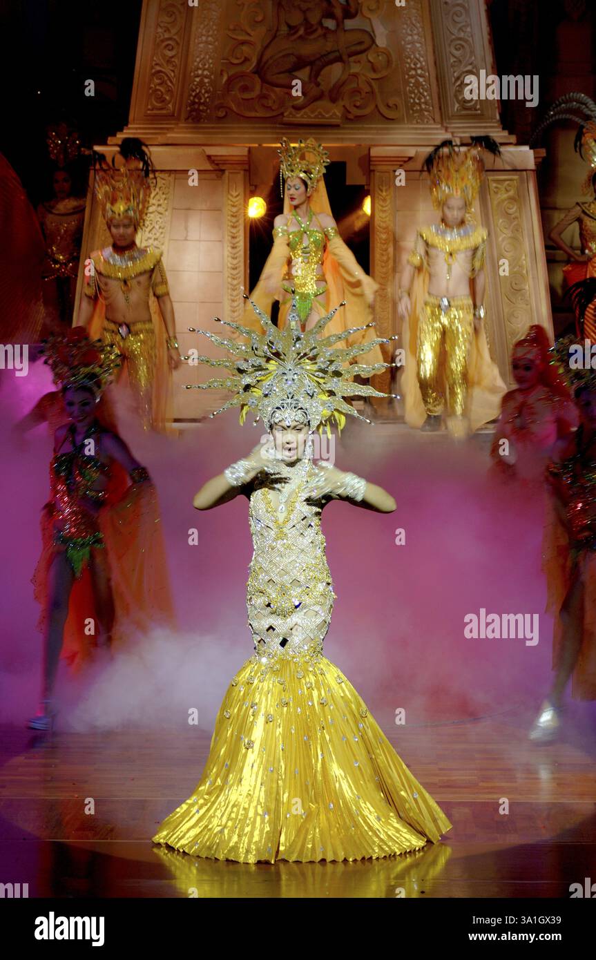 Women doing dance performing on stage during Alcazar Show at Pattaya ...