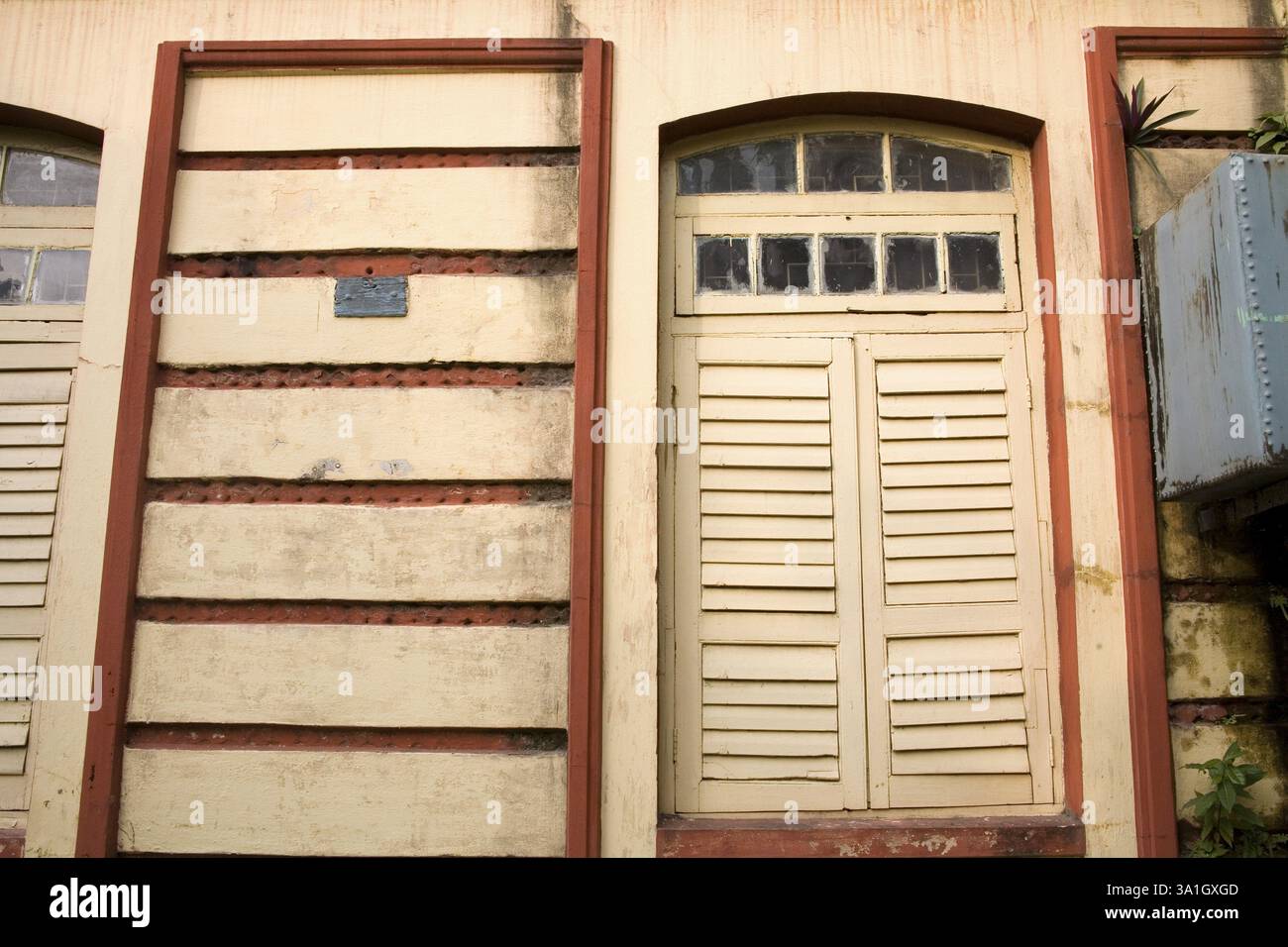 Old Bengali architecture window, Calcutta now Kolkata, West Bengal ...