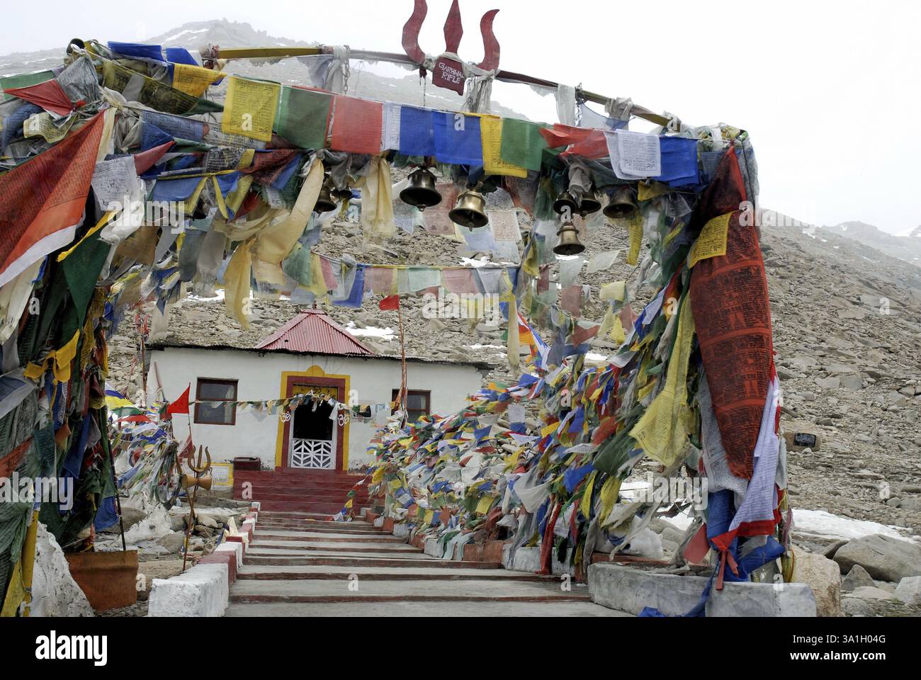 Chang La Baba temple, Chang La Pass, Leh, Ladakh, Jammu and Kashmir ...