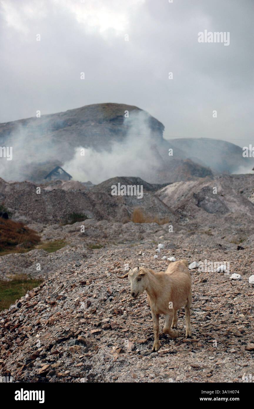 Limestone quarry, Nrupen, Cherrapunjee, India, Asia Stock Photo - Alamy