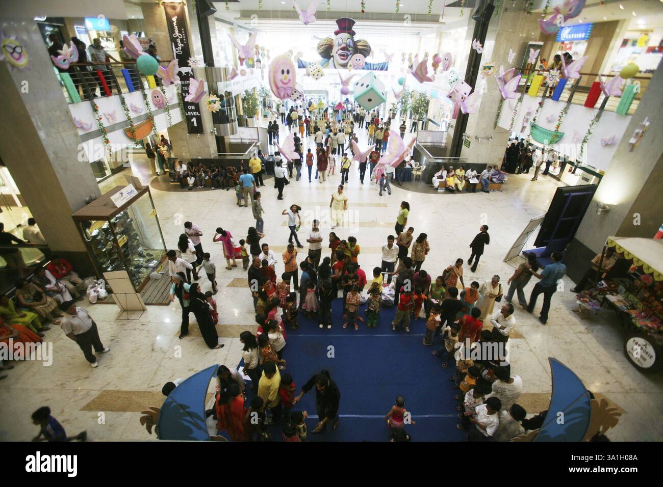 An aerial view of second floor of infinity mall, Andheri, Bombay now ...