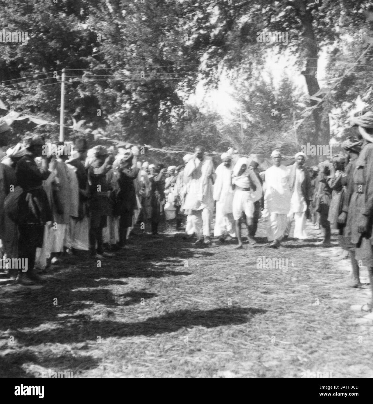 Khan Abdul Gaffar Khan, Mahatma Gandhi, Mahadev Desai and others ...