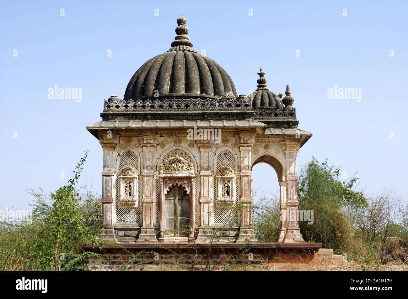 Ruins stone dome at muslim graveyard, kutch, Gujarat, India, Asia Stock ...