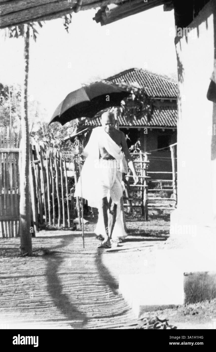 Mahatma Gandhi at Sevagram Ashram, 1941 NO MR Stock Photo - Alamy