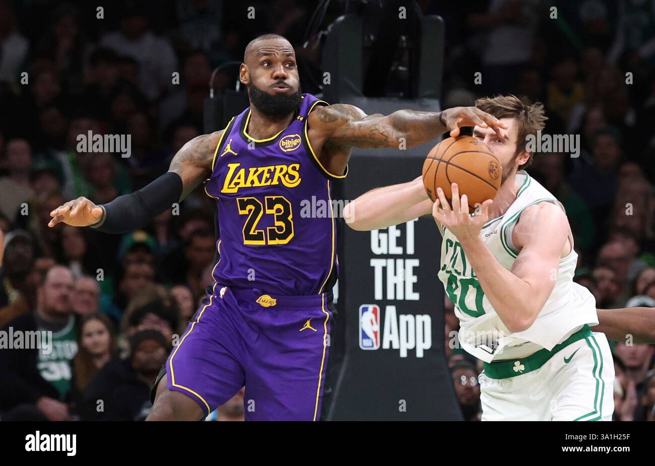 Los Angeles Lakers forward LeBron James (23) and Boston Celtics center ...