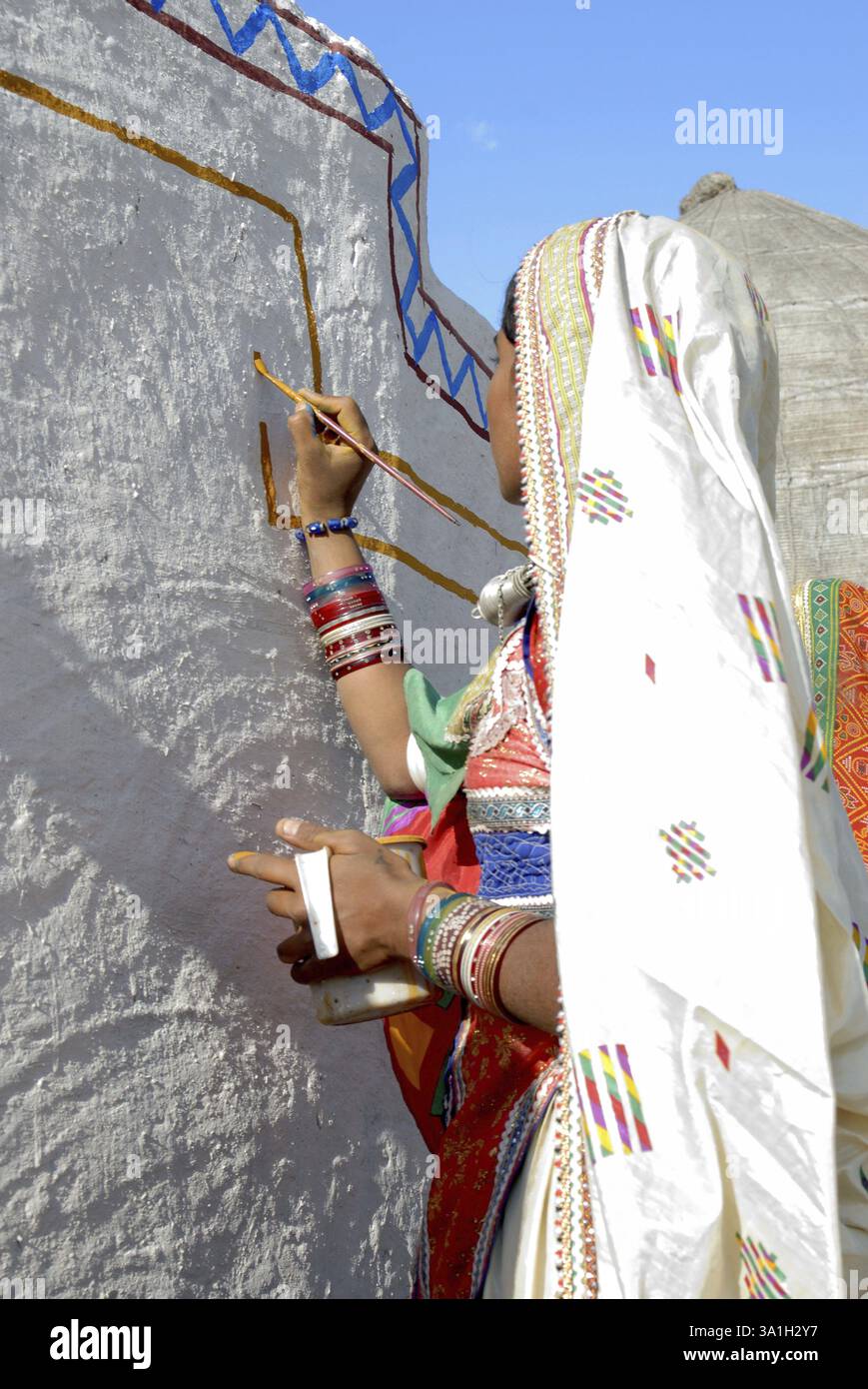 A local rabari painting at the Shaam-E-Sarahad, Banni, Kutch, Gujarat ...