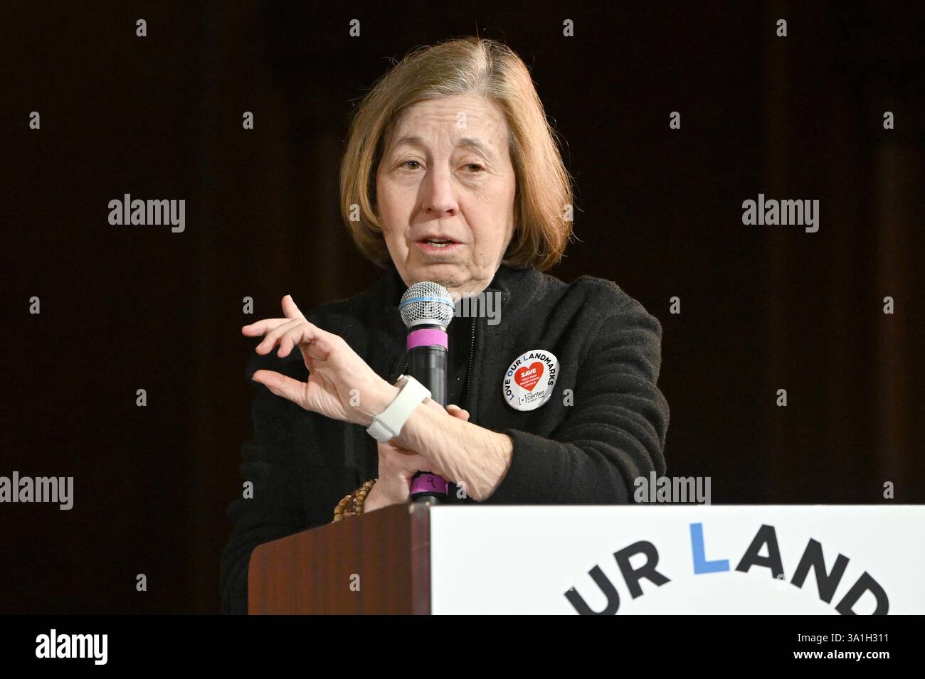 New York, USA. 08th Mar, 2025. Debby Hirshman speaks at a rally for the ...