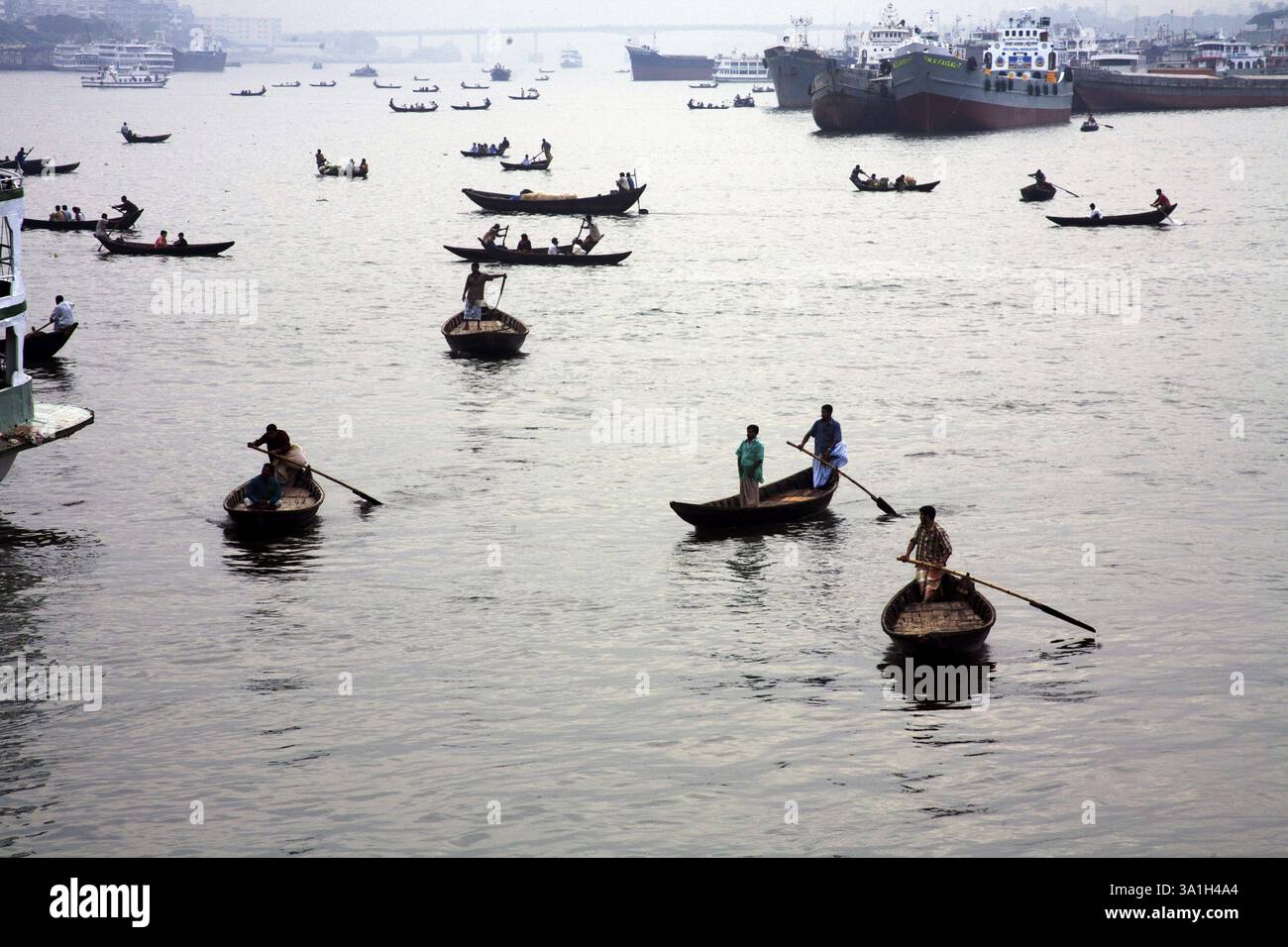 Boats in Burigunga Buri Gunga River, Sadarghat Boat terminal, Dhaka, Bangladesh, Asia Stock ...