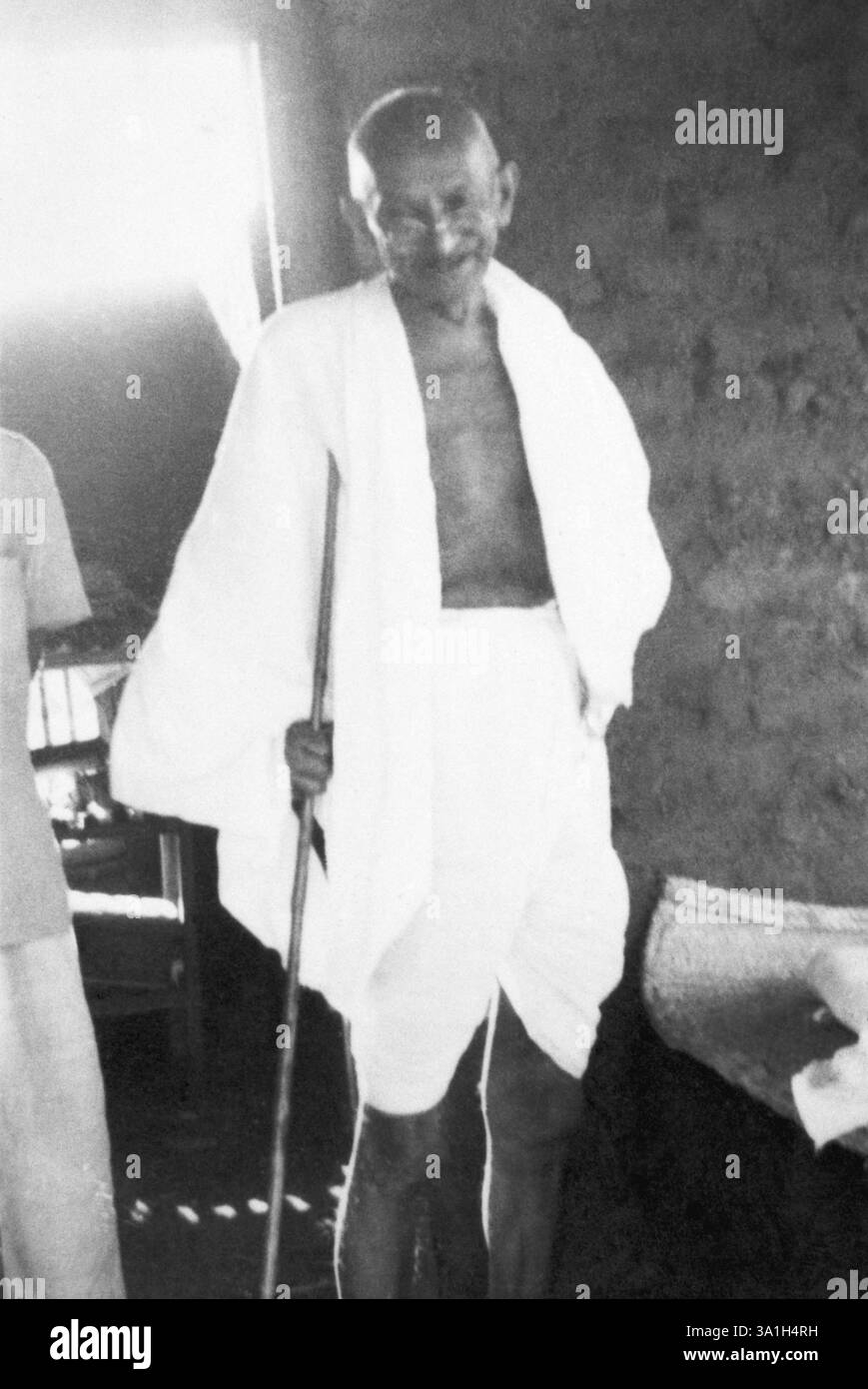 Mahatma Gandhi at Sevagram Ashram, 1940 NO MR Stock Photo - Alamy