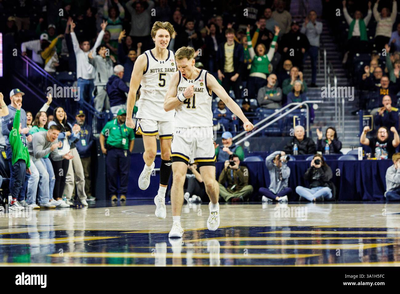 South Bend, Indiana, USA. 08th Mar, 2025. Notre Dame guard Matt Allocco ...