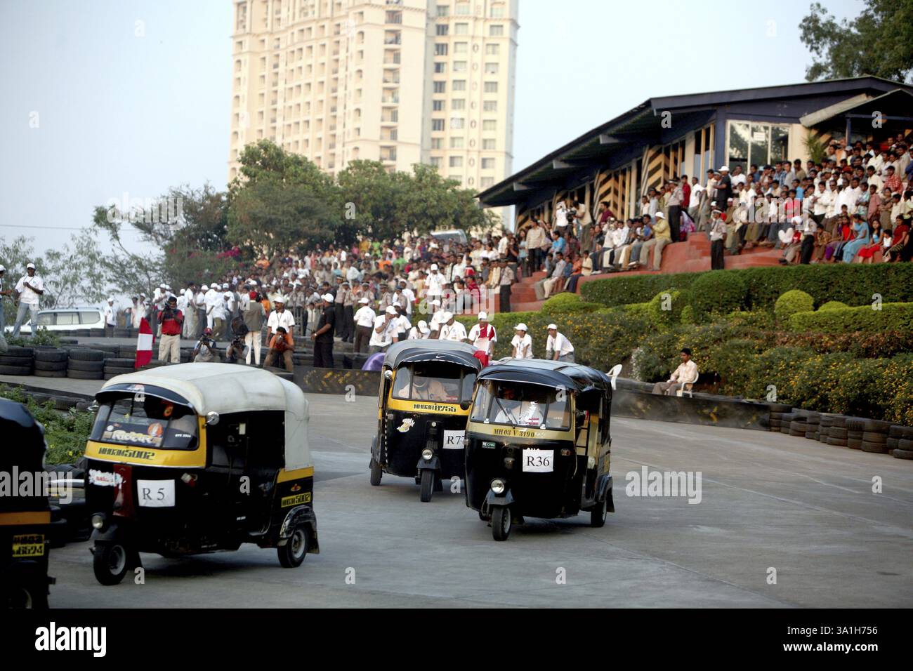 Auto rickshaws race took place at the Hiranandani Gardens, Powai ...