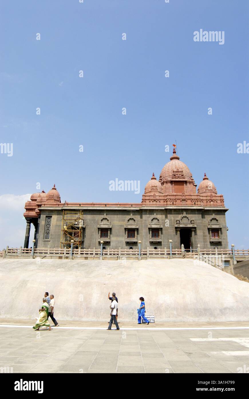 Shripada Mandapam and Vivekananda Mandapam at Vivekananda rock memorial ...
