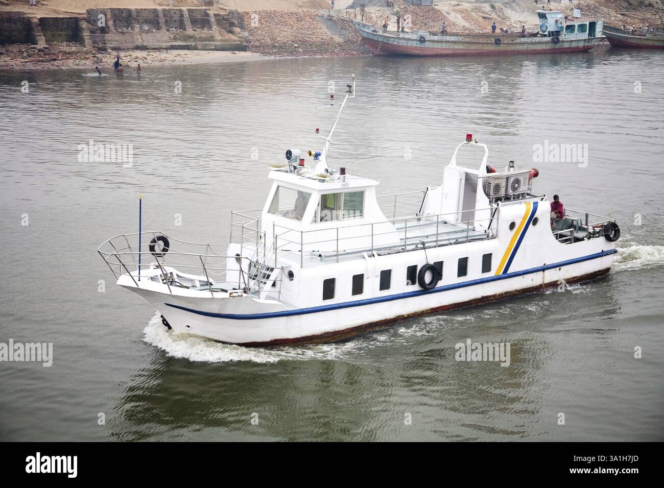 Boat in Burigunga Buri Gunga River, Sadarghat Boat terminal, Dhaka, Bangladesh, Asia Stock Photo ...