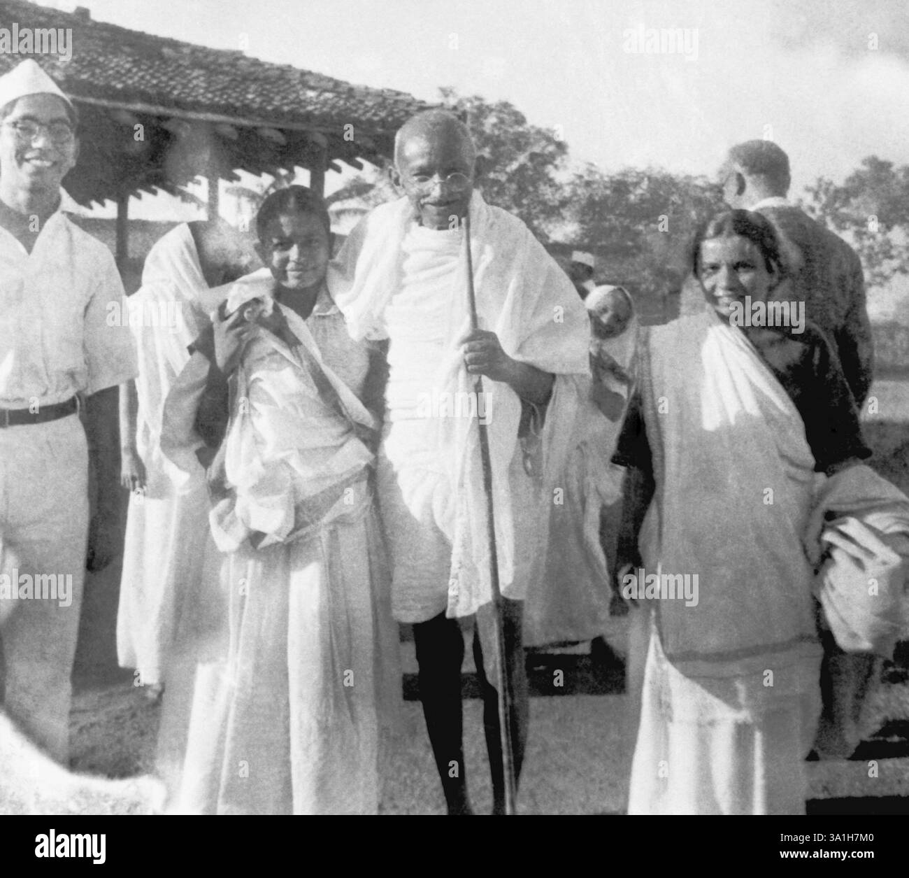 Mahatma Gandhi with coashramites Joharabehn and Lilavatibehn at ...