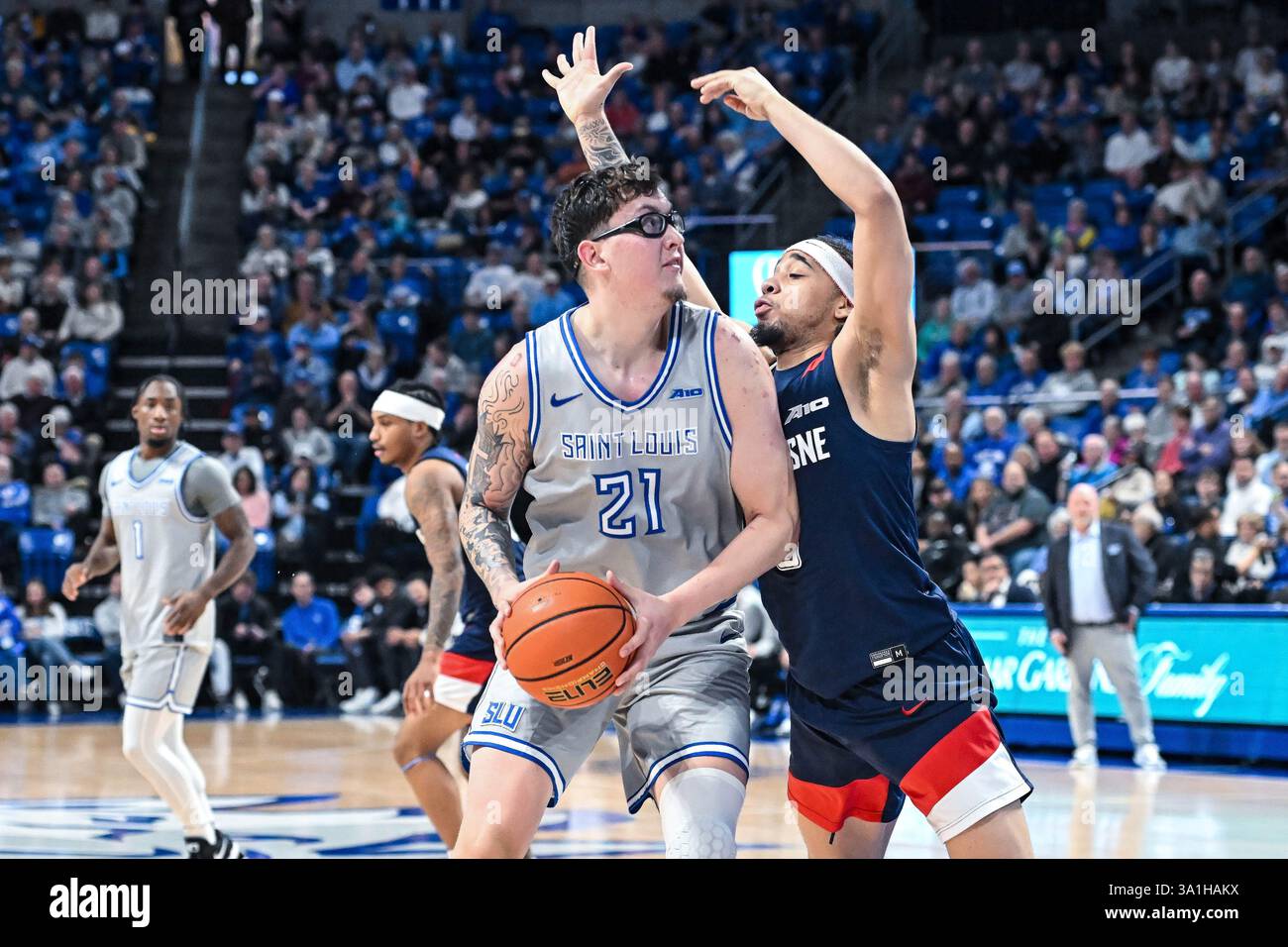 MARCH 08, 2025: Saint Louis Billikens center Robbie Avila (21) looks to ...