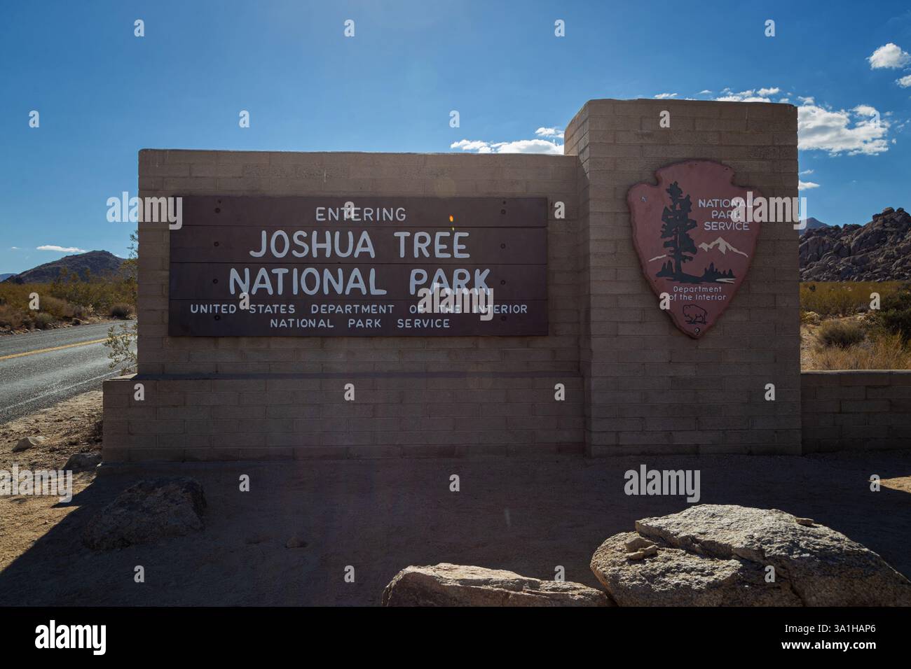 Park sign entrance joshua hi-res stock photography and images - Alamy