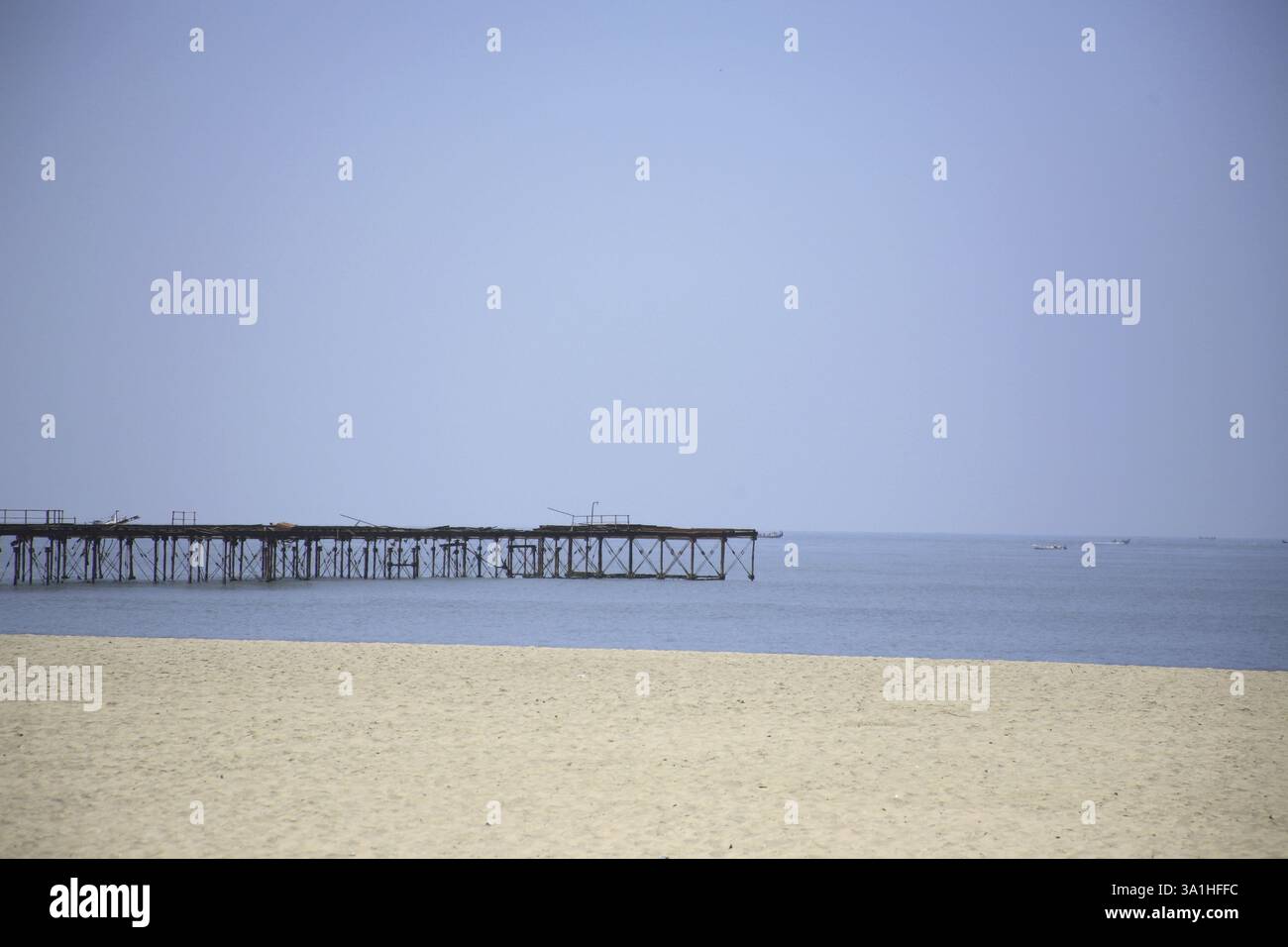 Pier at Alappuzha Beach wharf 140 years old, Alappuzha Alleppey Beach ...