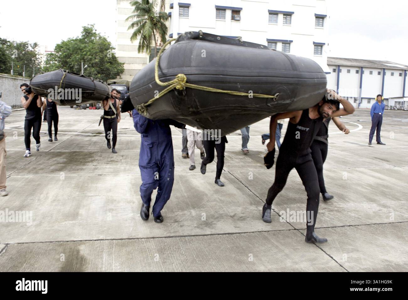 Marine commandos of Indian Navy doing mock demonstration how to rescue ...