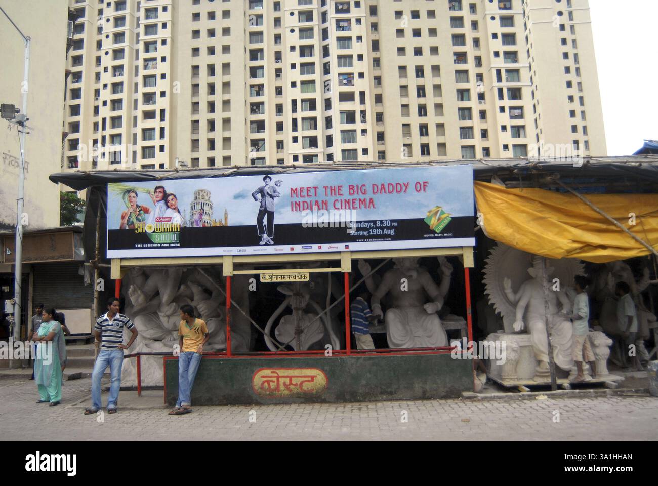 BEST bus stop before a sculptures workshop at Lalbaug, Bombay now ...