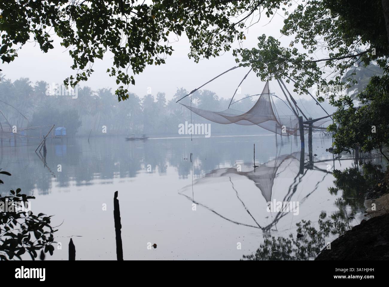 The Chinese fishing net, cheena vala fishing technique, cochin kochin ...