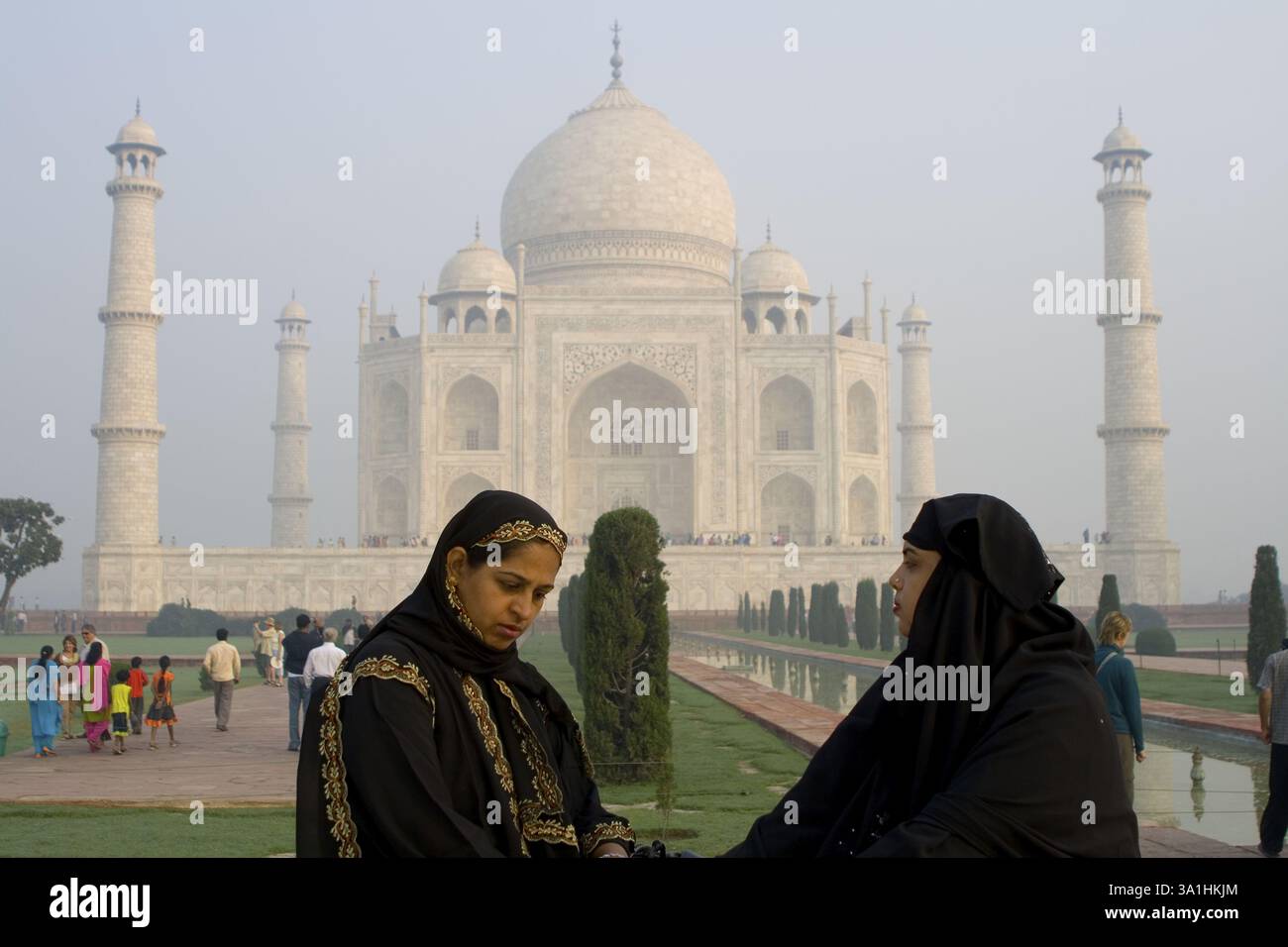 Muslim women in front of mogul monument Taj Mahal seven wonder of the ...