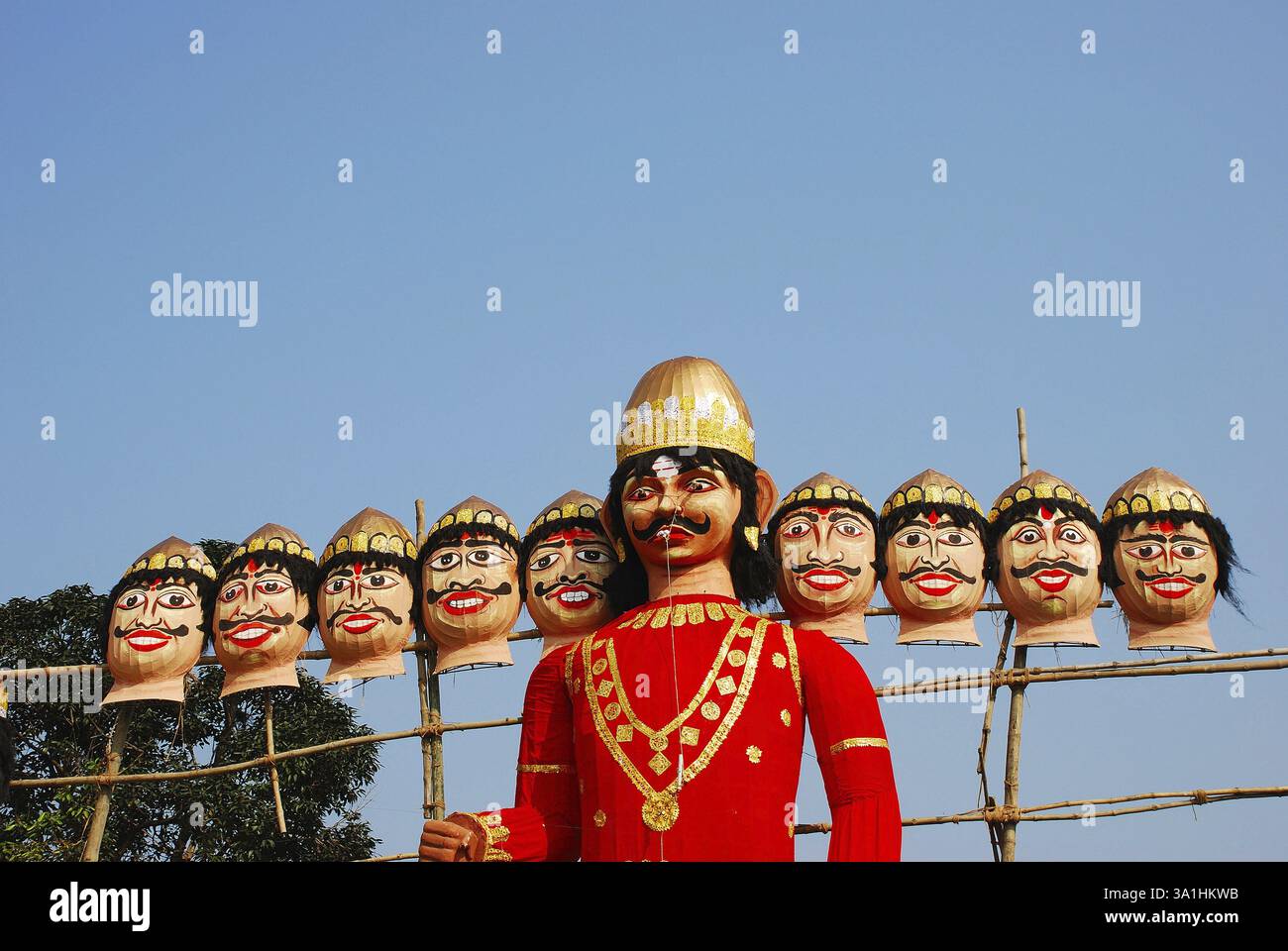 Ten headed statue of demon Ravana Stock Photo - Alamy