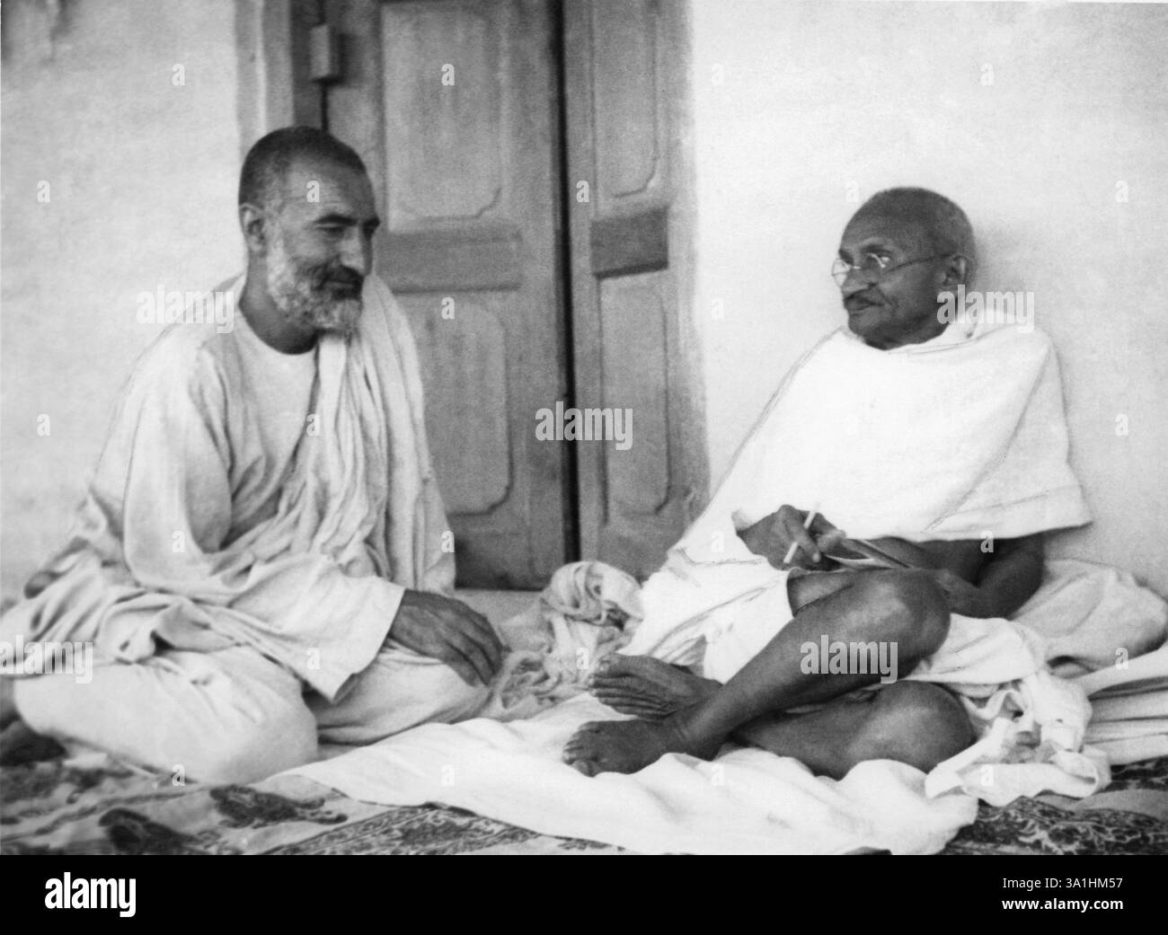 Mahatma Gandhi and Khan Abdul Gaffar Khan in a public meeting during ...