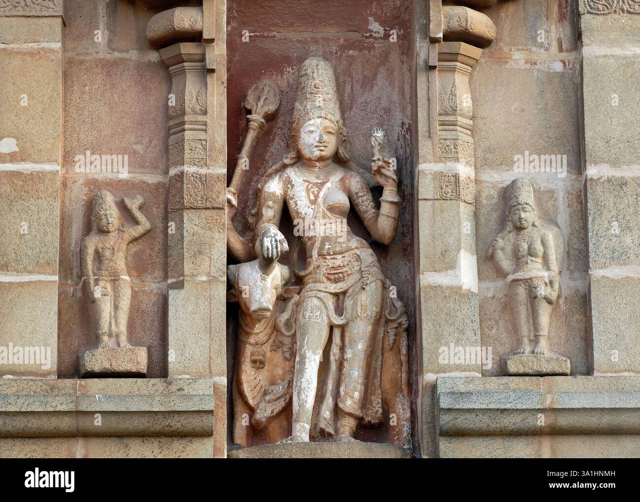 Rishaba Ardhanari sculpture on the exterior wall of Brihadishvara ...