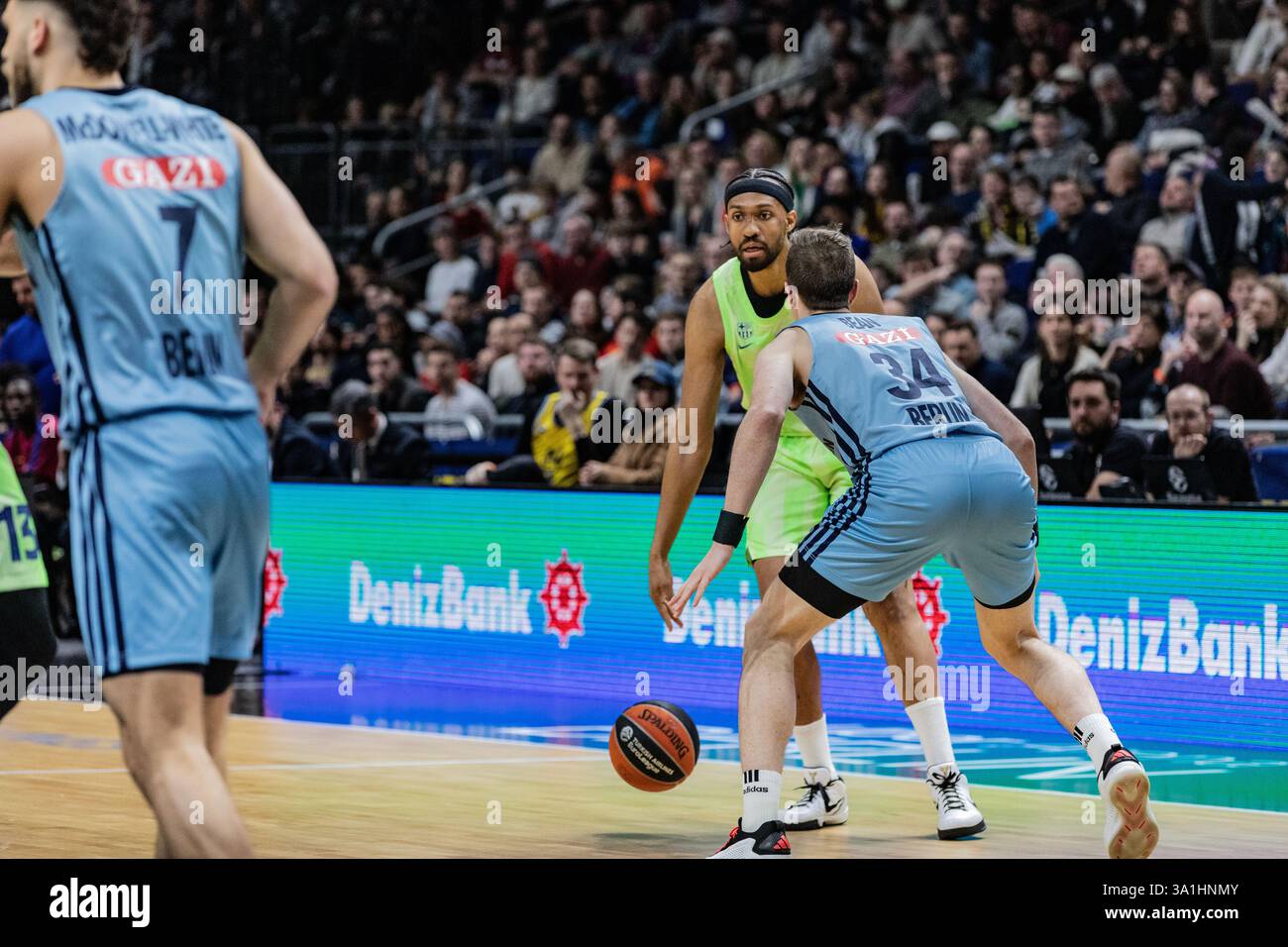 Berlin, Germany. 07th Mar, 2025. Jabari Parker (L) of FC Barcelona and ...