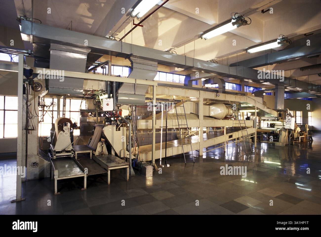 Pharmaceutical coating plant hi-res stock photography and images - Alamy