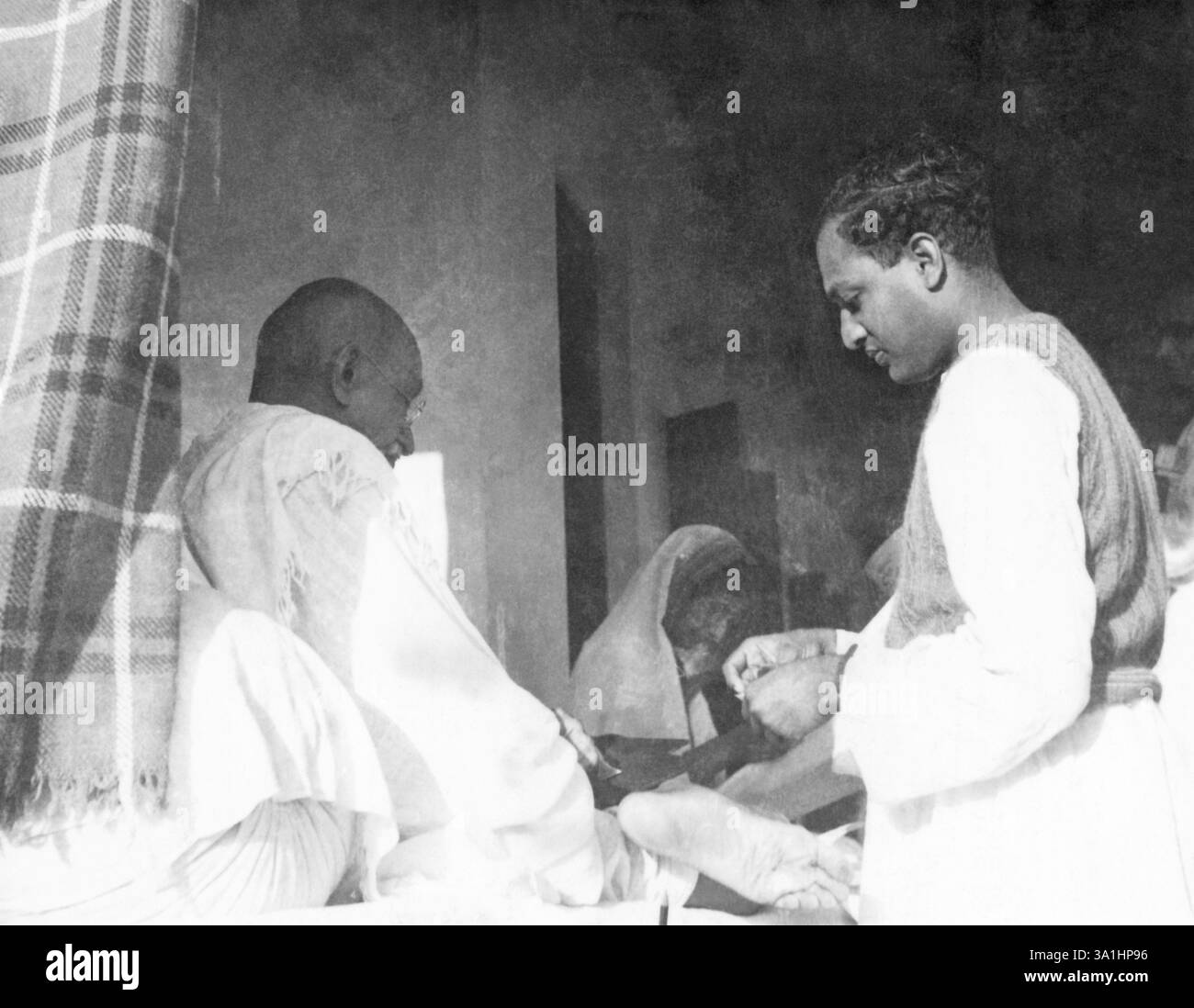 Mahatma Gandhi, Rajkumari Amrit Kaur and Ramakrishna Bajaj at Khadi ...