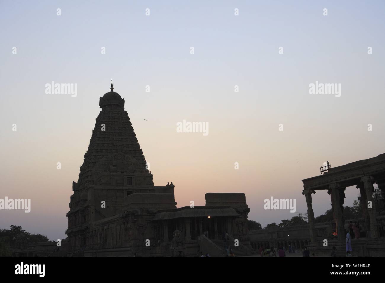Sunset at Brihadeshwara Temple also called Big Temple dedicated to Lord ...