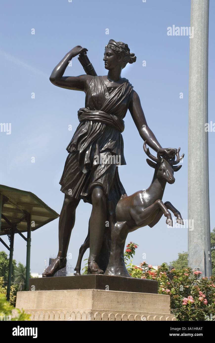 Bronze Statue around Bandstand, Sayajirao Gaikwad Baug, Baroda city ...