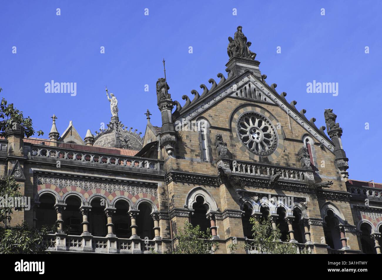 Chhatrapati Shivaji Terminus (formerly Victoria Terminus) Victorian ...